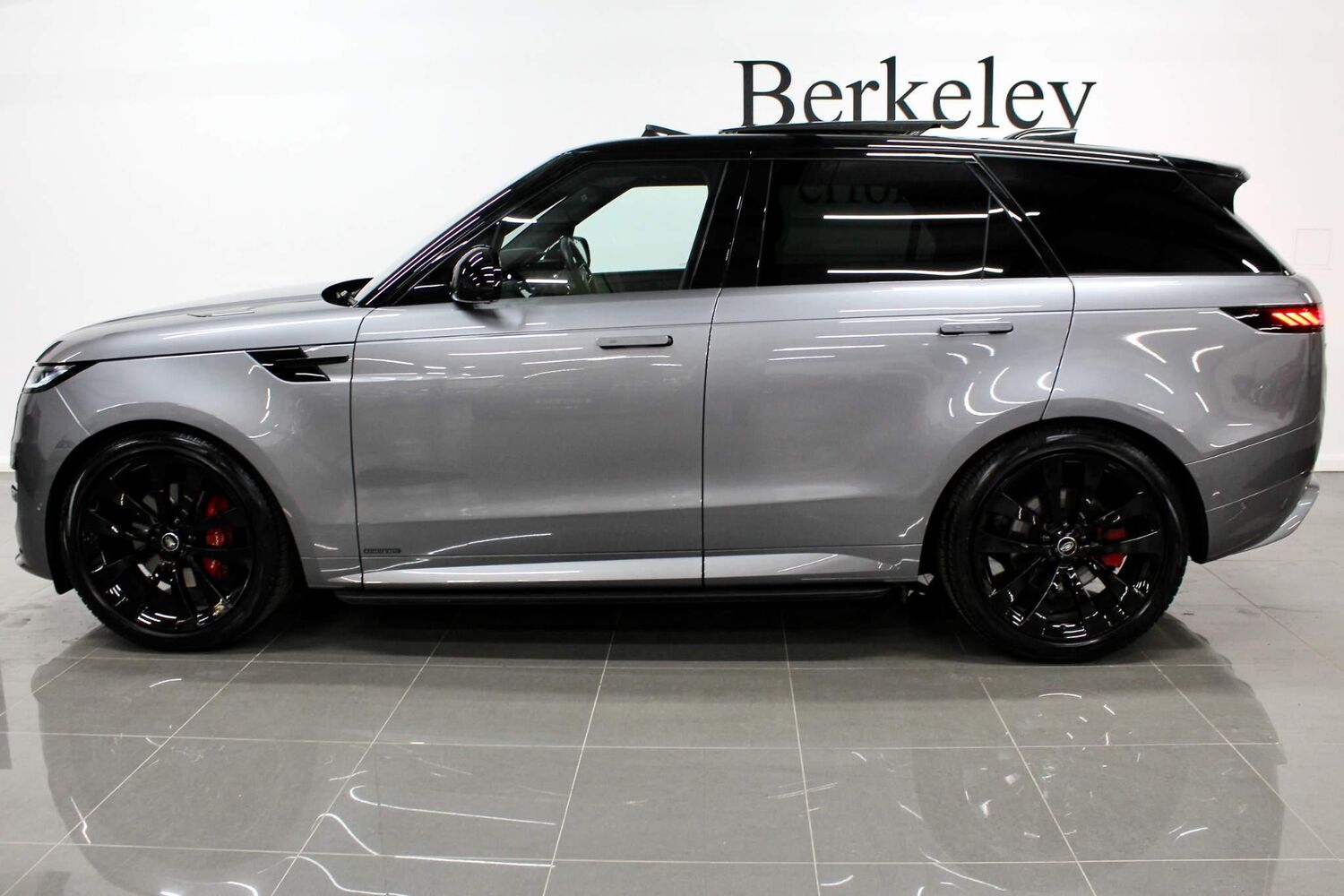 Used LAND ROVER RANGE ROVER SPORT 2023 Grey in Tamworth, Staffordshire ...
